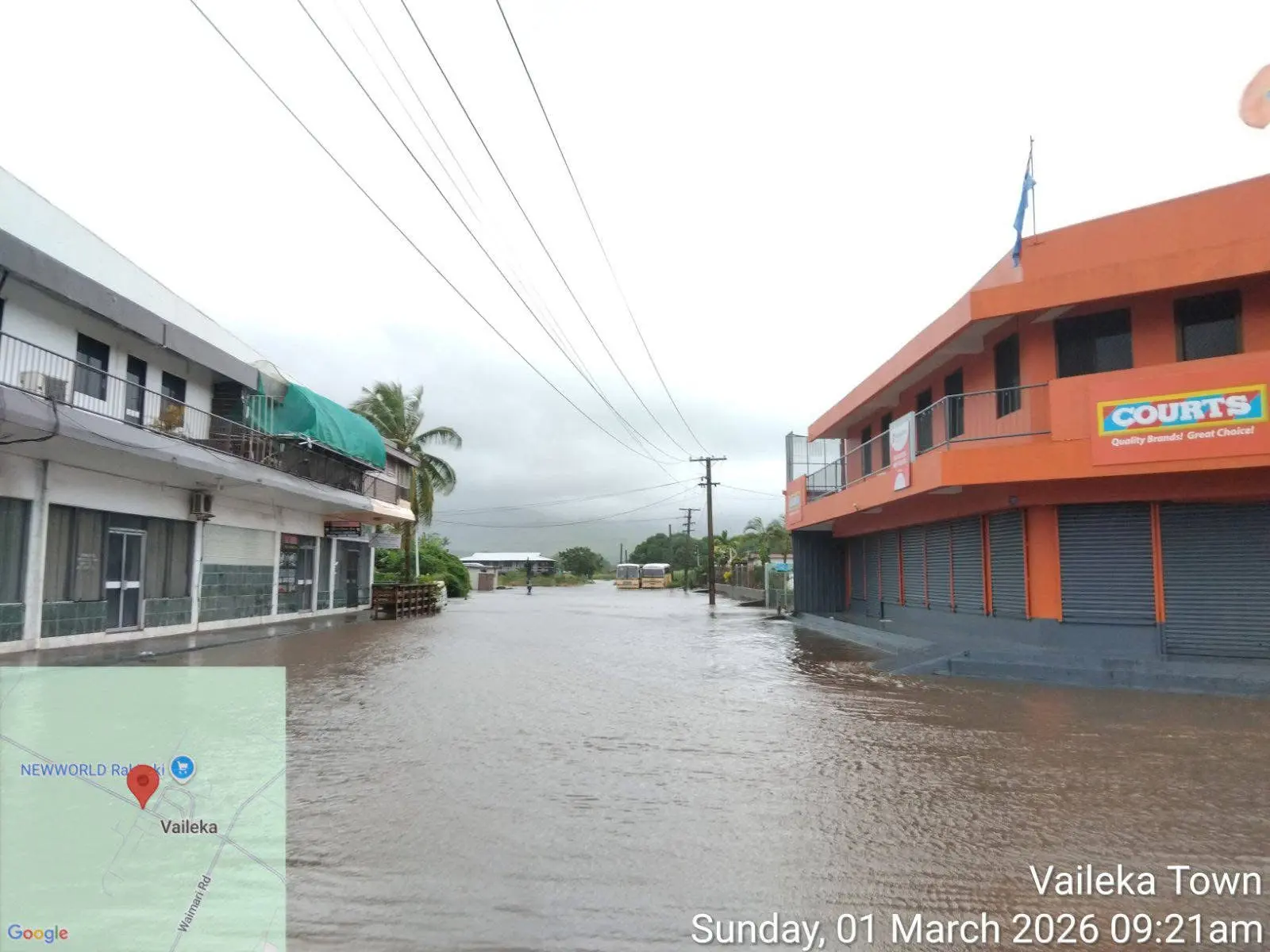 Heavy rain floods roads across Western Division | Fiji Sun
